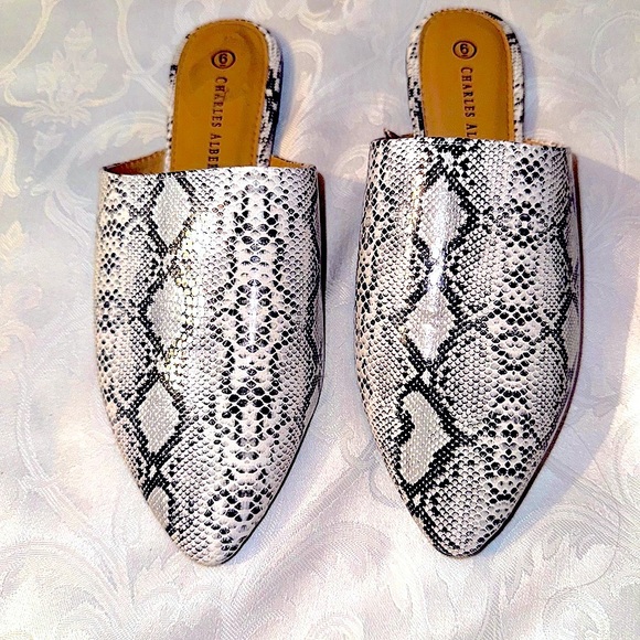 Charles Albert | Shoes | Charles Albert Black White Snake Skin Print ...